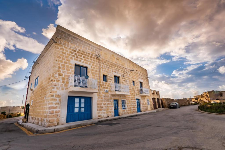 Fiftyfour West Boutique Living - Malta