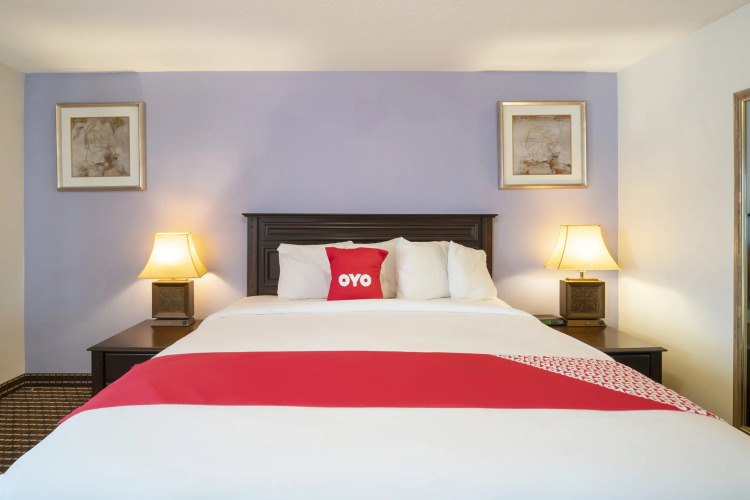 Oyo Townhouse Houston Airport North - Crosby, TX