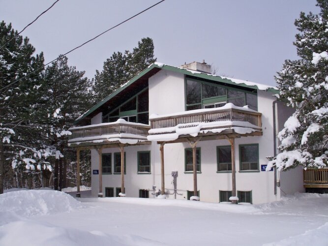 Spacious 8 Bdrm Cottage, Hot Tub, Sauna, Bbq, Private Beach Access, Petfriendly - Ontario