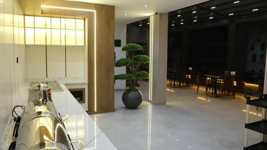 Royal Sevens Otel - Van