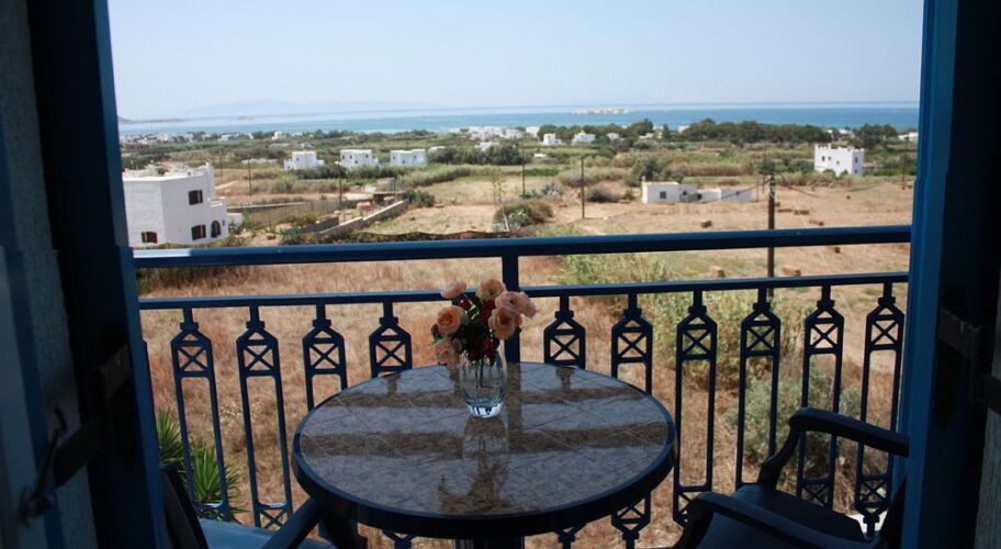 Kapares Studios - Naxos