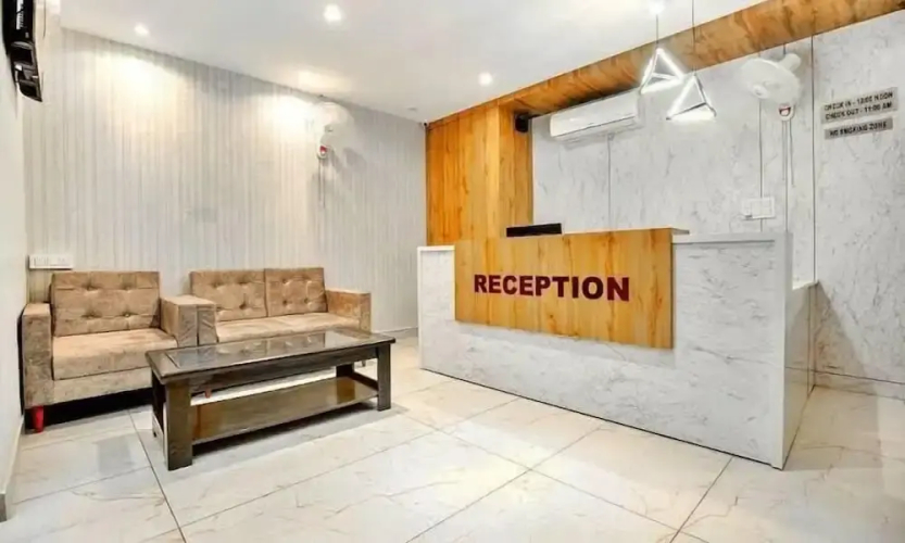 Pax Hotel Ak Continental - Zirakpur