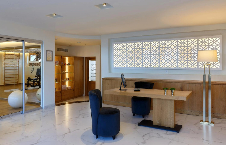 Vasia Boulevard Hotel (Adults Only) - Koutouloufari