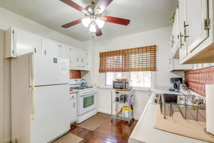 South Euclid Apt < 10 Mi To Downtown Cleveland! - Chagrin Falls, OH