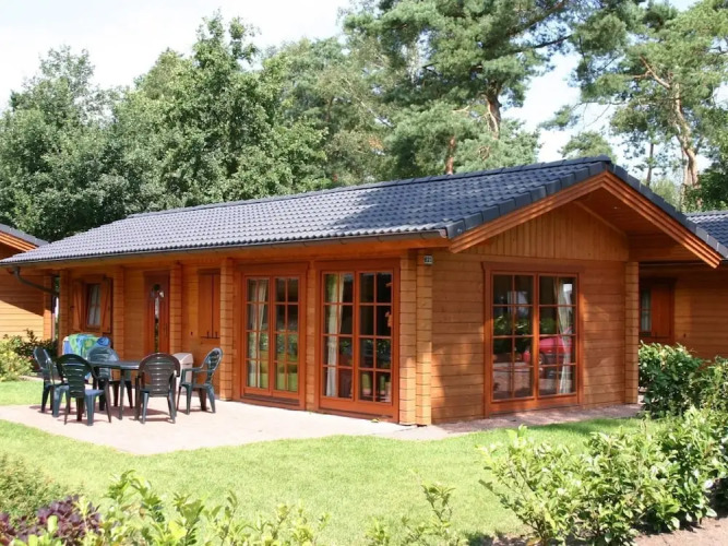 Wooden Chalet In A Holiday Park In The Achterhoek - Lochem