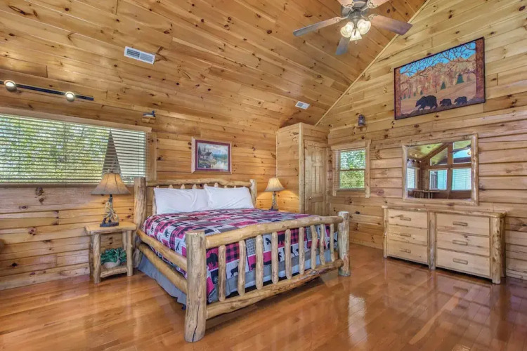 A Smoky Mountain Hide-a-way - Tennessee