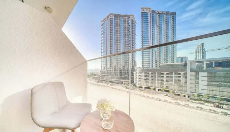 Spacious Azizi Riviera Studio - Dubai