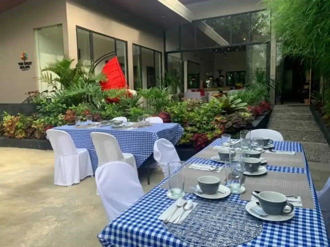 Oyo 1177 The Great Molave - Alfonso