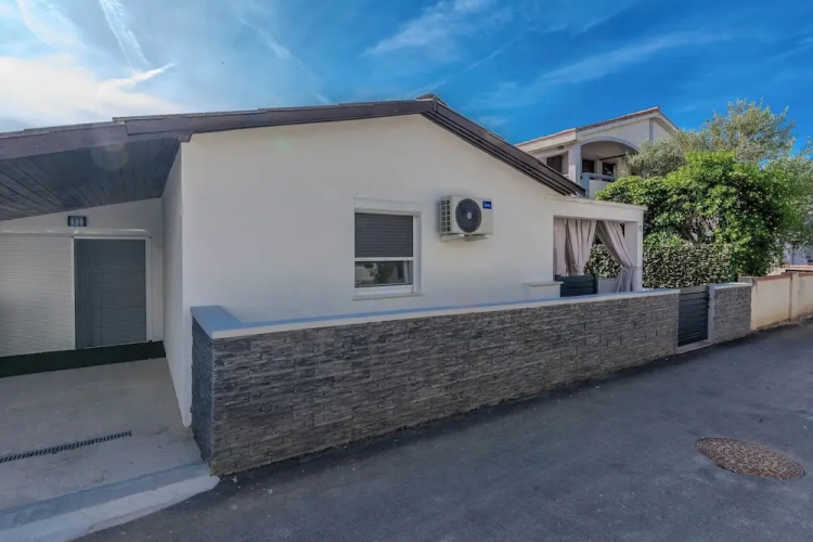 Holiday Home Bukal - Vir, Kroatien