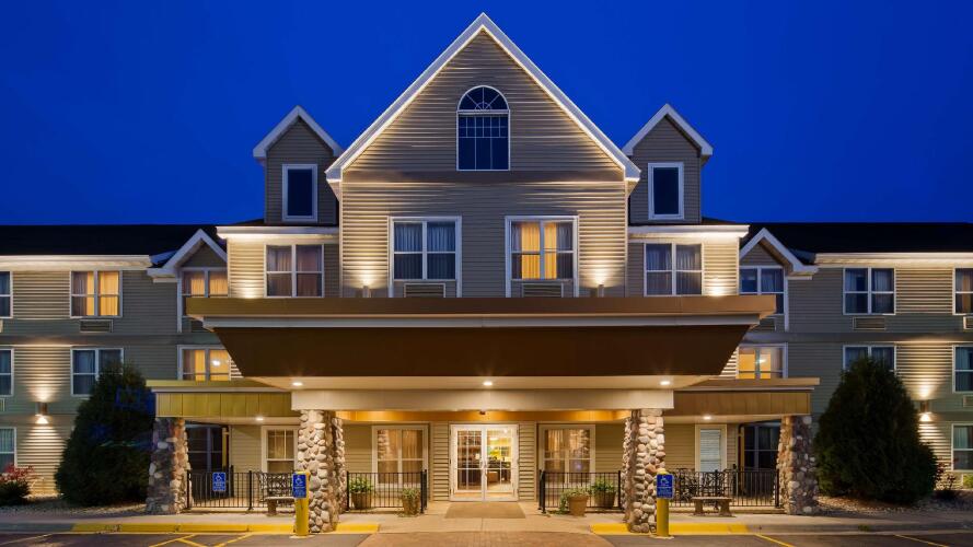 Duluth Inn & Suites Near Spirit Mountain - Duluth, MN
