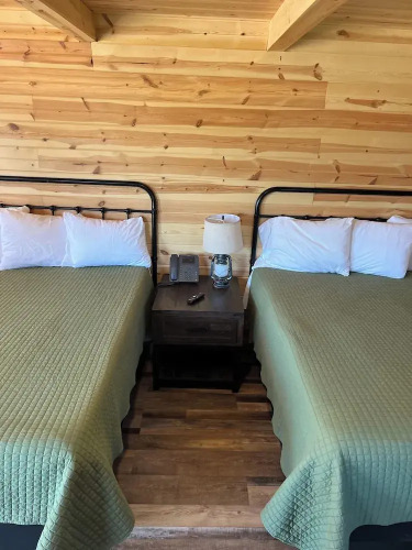 Pine Haven Lodging - Hermosa, SD