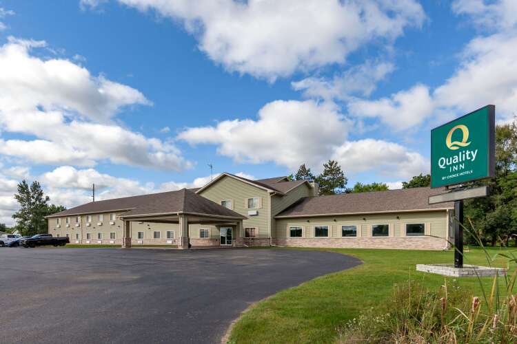 Quality Inn - Spring Lake, WI