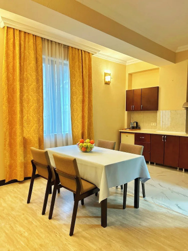 Crown Suites - Bakou