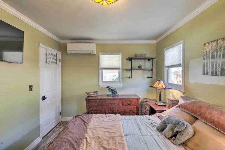 Charming Craftsman Cottage With Garden & Hot Tub! - Stanton, CA