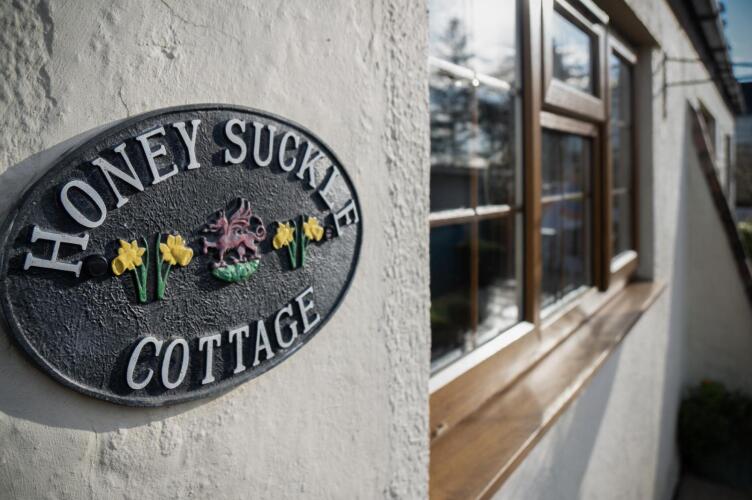 Honeysuckle Cottage - 1 Bedroom - Amroth - Amroth