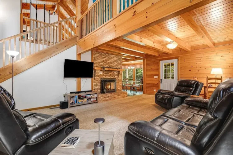 Twin Creeks Lodge By Avantstay Power, Water, Wifi Discounted Rates - Brevard, NC