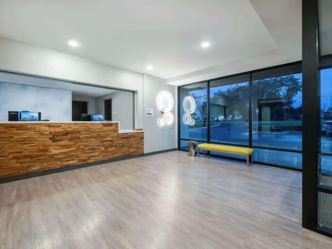 Echo Suites Extended Stay By Wyndham - Avon, IN