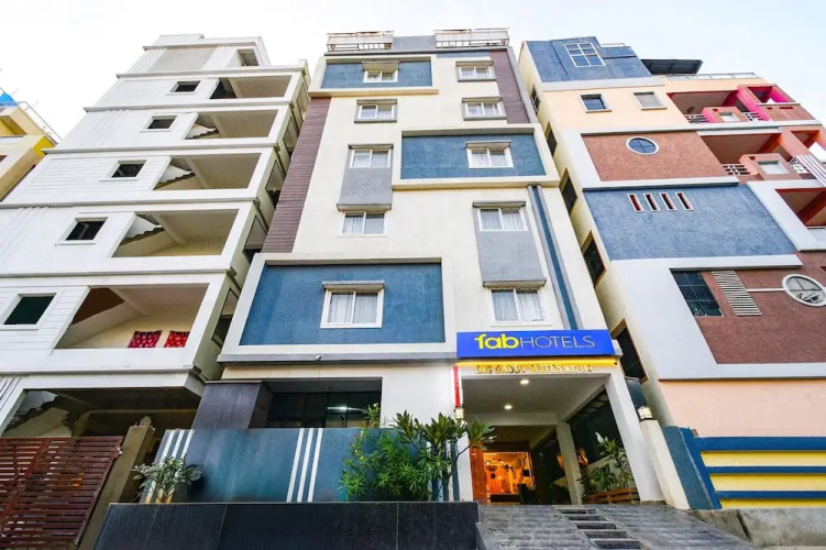 Fabhotel Dsr Hotel & Suites - Nr Hitech City Railway Station - Hyderabad