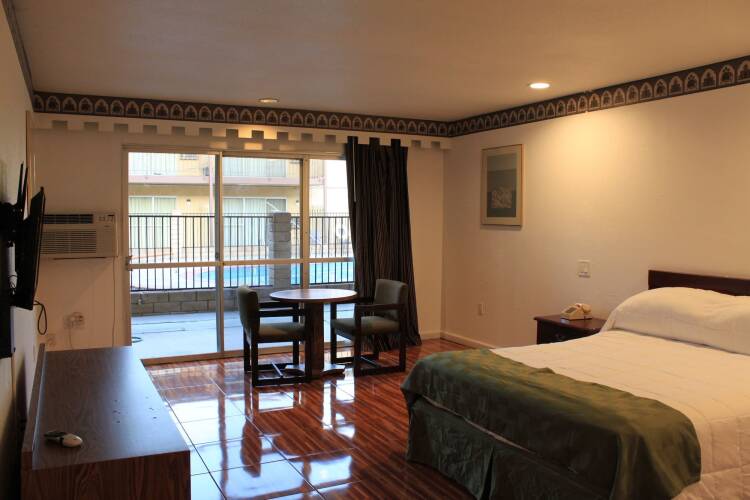Menifee Inn - Perris, CA