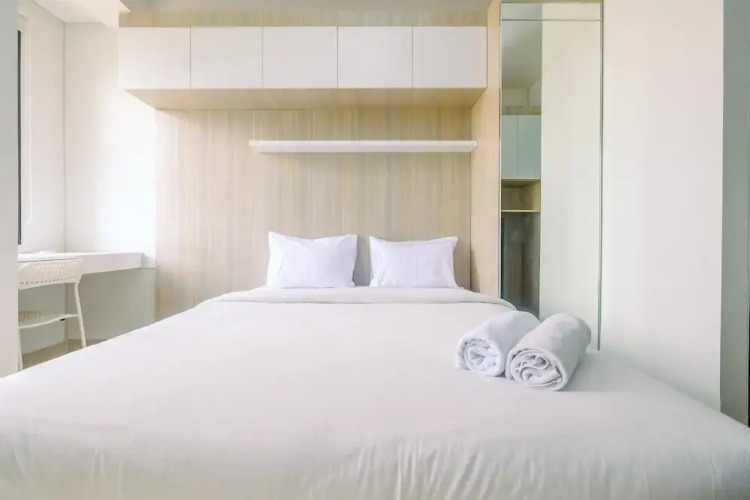 Fully Furnished With Cozy Design Studio Transpark Cibubur Apartment - Cibubur