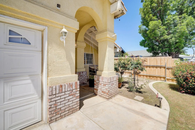 Bakersfield Family Home W/ Fun-filled Backyard - Bakersfield, CA