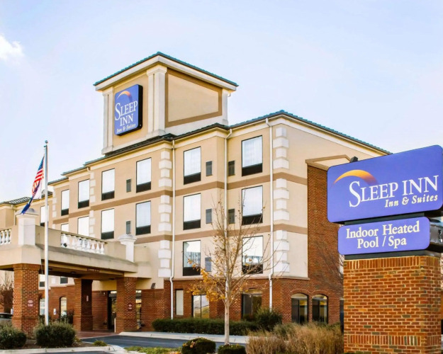 Sleep Inn & Suites Virginia Horse Center - Virginia