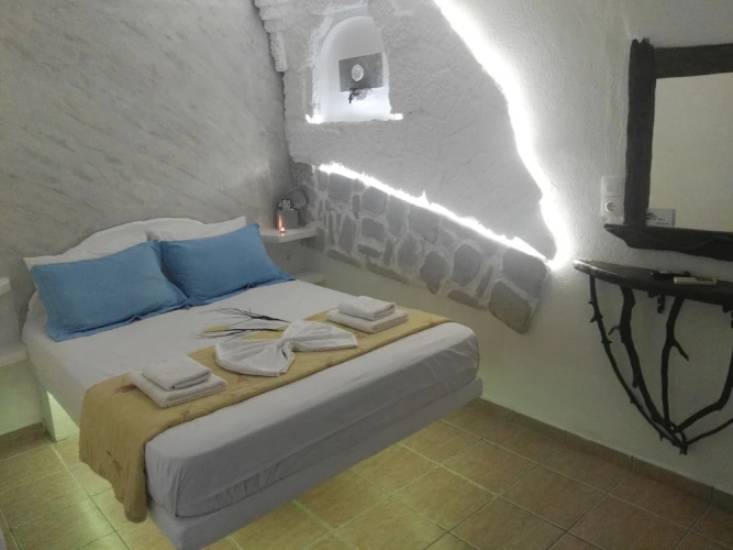 Moments Rooms - Milos