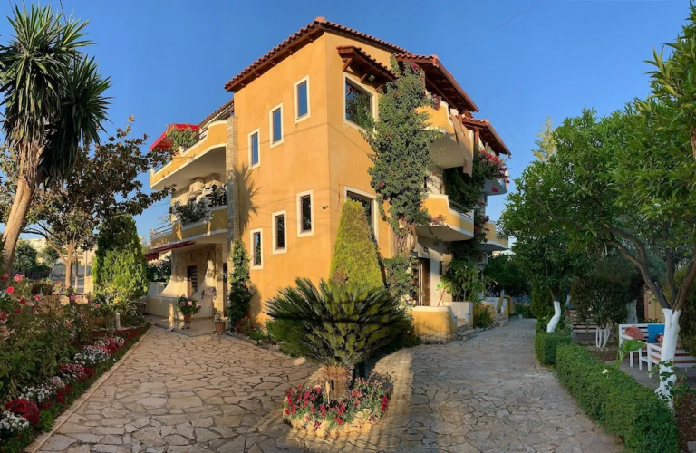 Flower Garden Villa - Ksamil