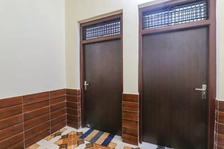 Fabhotel Uma Yugul - Ayodhya