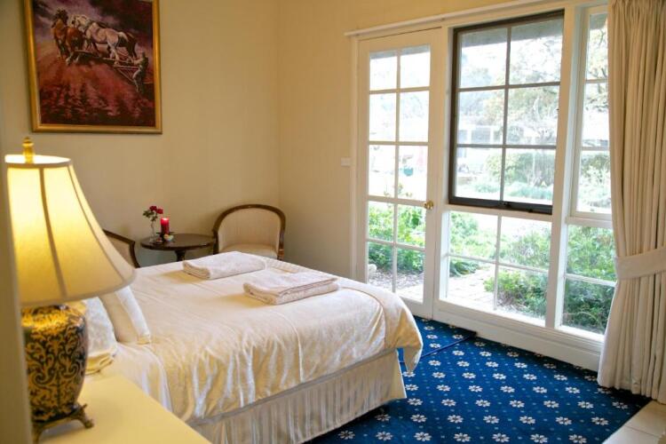 Holly Lane Mews - Yarra Glen