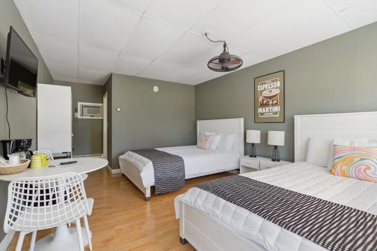 The Beaches Guest Rooms And Cottages - Kennebunkport, ME