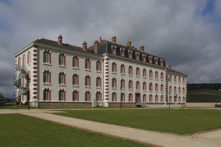 Comfort Suites Les Demeures Champenoises - Épernay