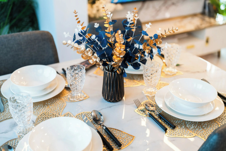 Aina Residency Beachfront Hotel - Malé