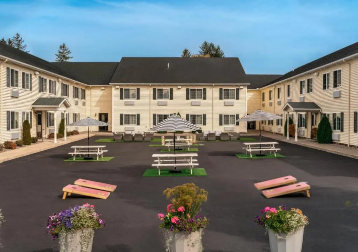 Hotel One75 - Hamilton, NY