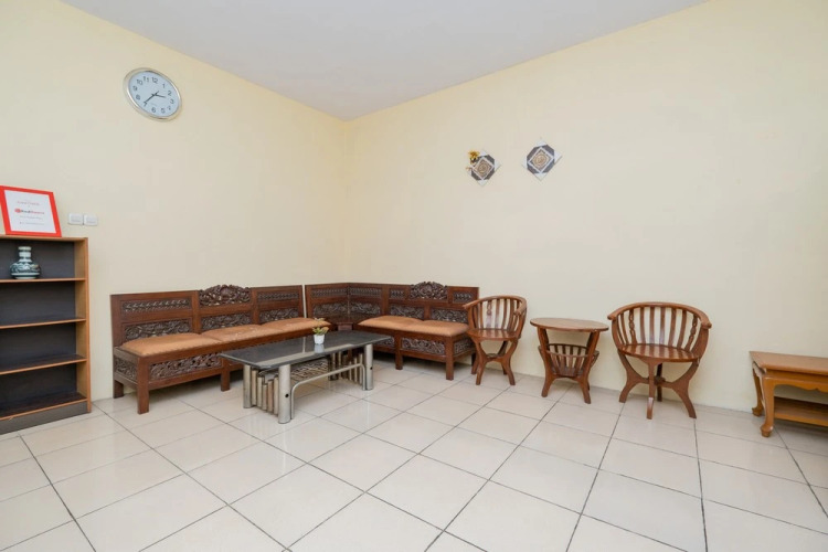 Reddoorz Syariah @ Danau Maninjau Sawojajar - Malang