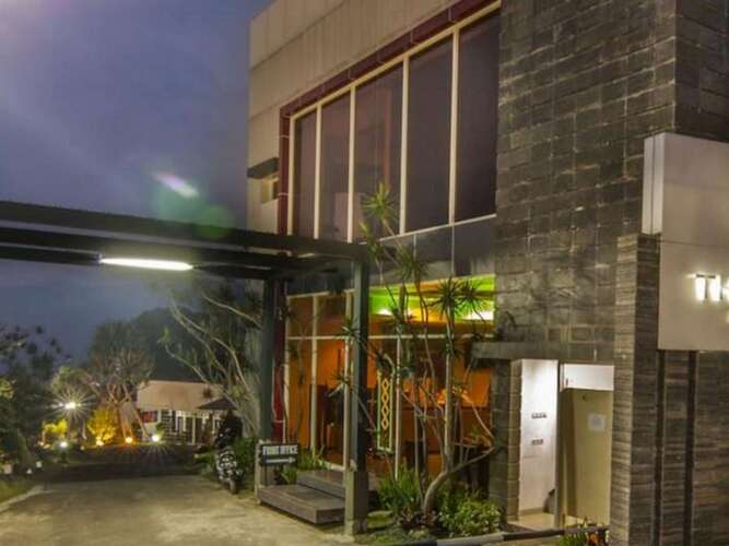 The Rizen Hotel - Cisarua