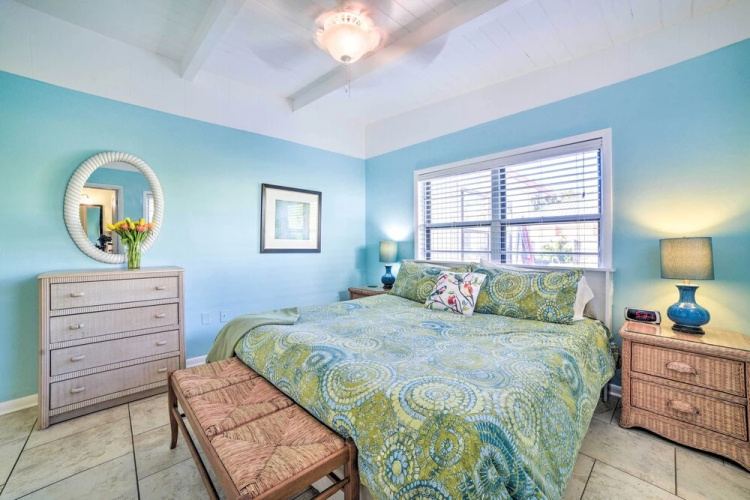 Coastal Pcb Cottage W/pool & Bbq: 1block To Beach! - Panama City Beach, FL