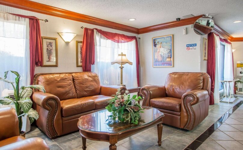 Hometowne Studios By Red Roof Egg Harbor–atlantic City Airport - Atlantic County, NJ
