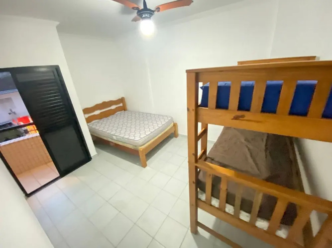 Pé Na Areia Praia Da Guilhermina Iii - Praia Grande