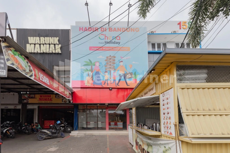 158 Guest House Syariah Redpartner - Bandung