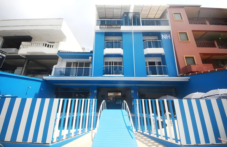 Noble House Patong - Patong Beach