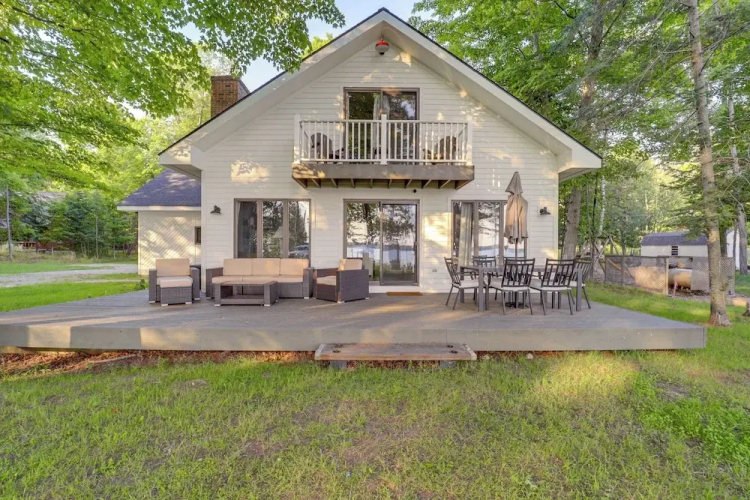 Scenic Cottage W/ Private Dock On Torch Lake - Torch Lake, MI