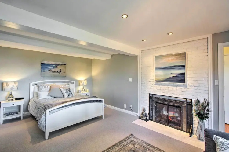 Walk To Keller Beach: Waterfront Studio W/ Hot Tub - Corte Madera, CA