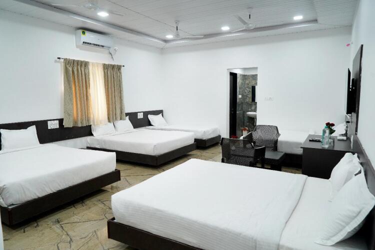 Fintastic Beach Resort - Diveagar