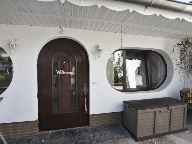Homey Bungalow With Roofed Terrace, Garden - Rerik