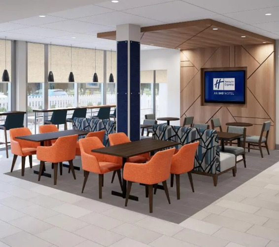 Holiday Inn Express & Suites Charlottesville - Mon - Charlottesville, VA