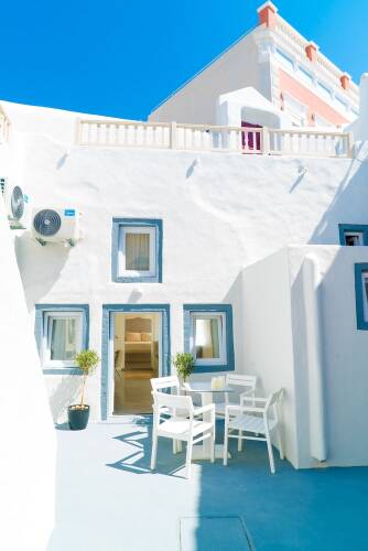 Thetis Cave Houses - Santorini
