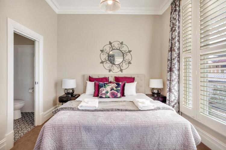 Grandview Accommodation - The Elm Tree Apartments - Mount Barker