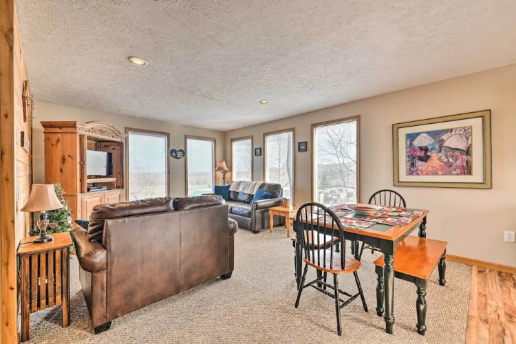 Ski-in/ski-out Ghent Cabin W/ Mountain Views! - Ghent, WV