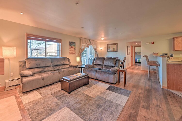 Steamboat Home W/ Garage, 1 Mi To Ski Resort - Steamboat Springs, CO